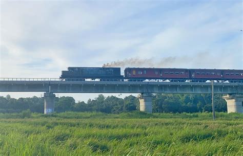 Class M4 Locomotive On The Longest Rail Bridge In Sri Lanka Rtrainporn