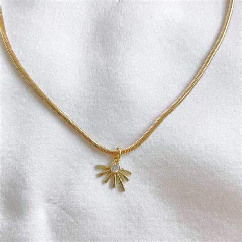 Leona Necklace Le Sensor