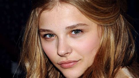 Breaking Sony Offers Chloe Moretz The Role Of Cassie Sullivan