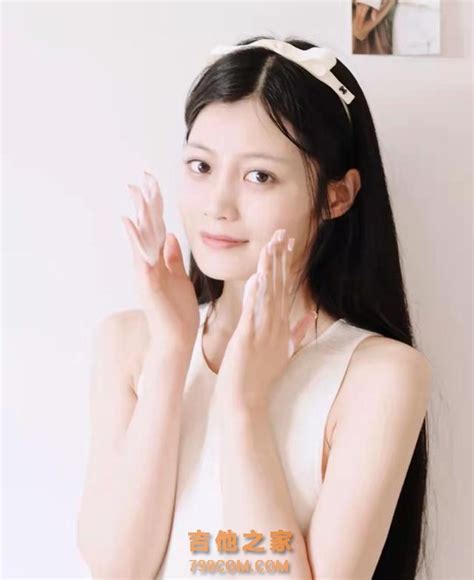 “会打扮”和“不会打扮”的女人，看她的底妆就知道：差距挺大的 吉他谱 吉他之家