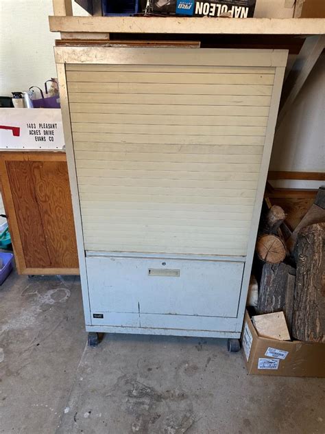 Wright Line Cabinet Waccordian Door And Drawer On Casters