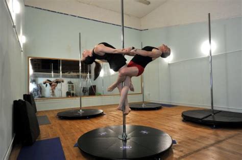 Father Daughter Pole Dancing Team Go Viral