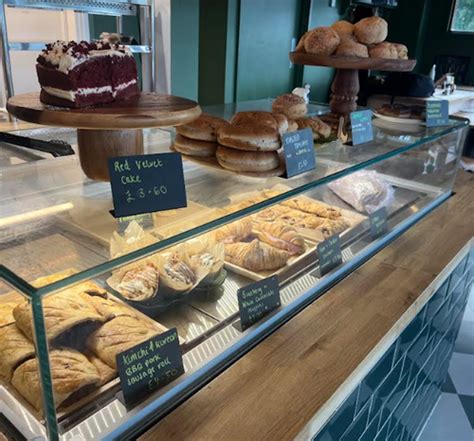 Secondhand Catering Equipment Patisserie And Cake Displays