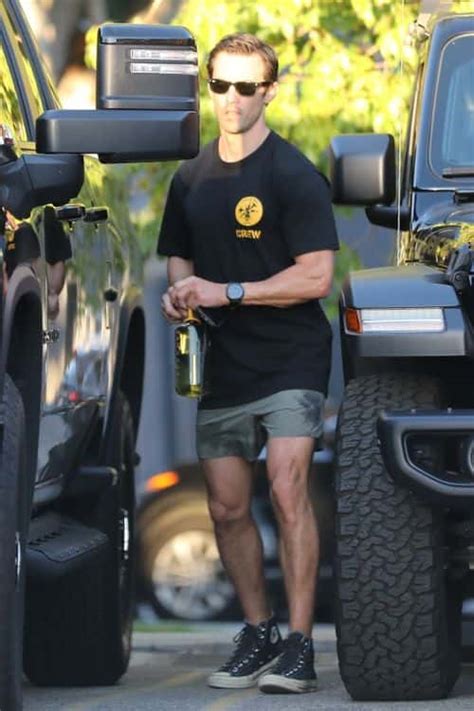 Milo Ventimiglia Shows Off His Well Toned Physique As He Leaves Gym