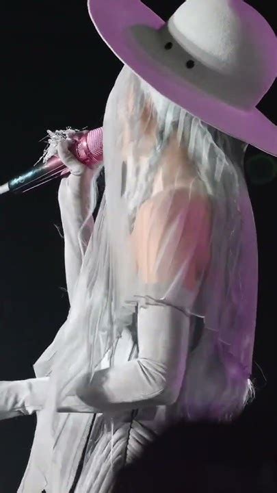 张韶涵 演唱会 万人合唱 猜不透 Live Youtube