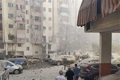قصف في وسط بيروت وأنباء عن استهداف قيادي بحزب الله