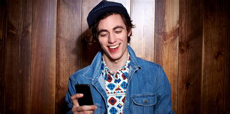 If He Has These 3 Cheating Apps Its Time To Worry Yourtango