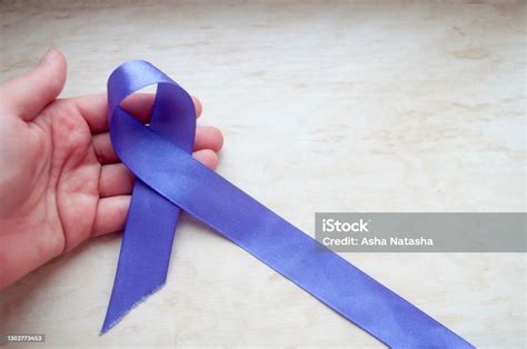 보라색 인식 리본 세계 루푸스의 날 자가 면역 질환 면역 체계 장애 루푸스 인식의 달을 5월 3월에 대한 스톡 사진 및 기타