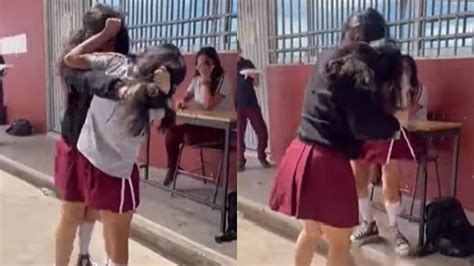 Así Fue La Brutal Golpiza Entre Dos Alumnas De Secundaria En Culiacán
