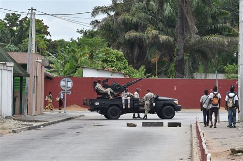 Ivory Coast Soldiers Mutiny Blockading A City The New York Times