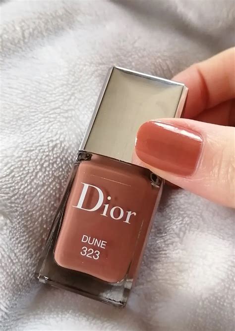 ディオール ヴェルニ｜diorの口コミ 今日のネイル ・dior ヴェルニ 323dune By 元気玉 混合肌20代後半 Lips