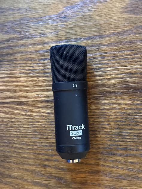 Focusrite Itrack Studio Scarlett Studio Microphone Condenser Reverb