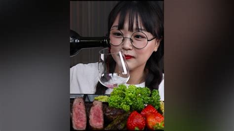 스테이크에 소주 먹으려다가 와인 먹방🥩🍷 네이버 Tv