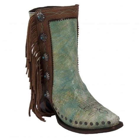 Boots Made For Walkin And Lookin Hot Cowgirl Magazine