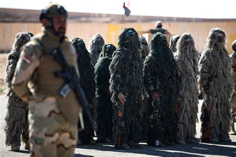العراق مقتل 14 عنصراً من داعش بينهم قيادات في صحراء الأنبار