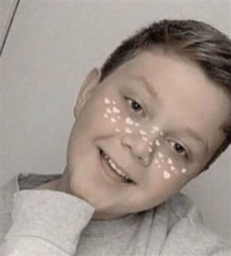 speirs 𓍊 saw melanie on Twitter face reveal