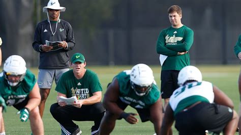USF Offensive Coordinator Charlie Weis Jr Headed To Ole Miss Reports