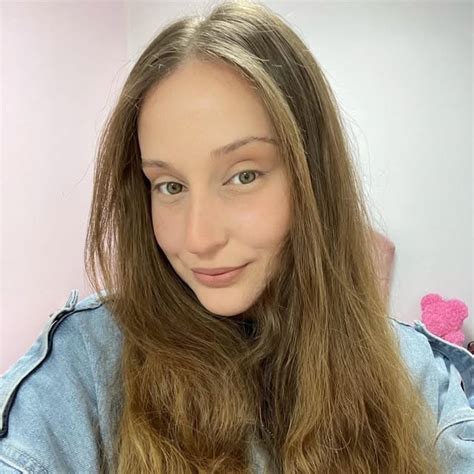 Anastasia Anael Sharonin Nastiaanael • Threads Say More