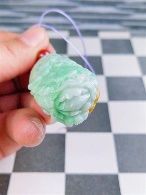 一元起標『昕品舘』天然緬甸玉a貨【芙蓉綿嫩陽綠三彩～白菜】手工精雕翡翠掛墜811 3 週日結標 Yahoo奇摩拍賣