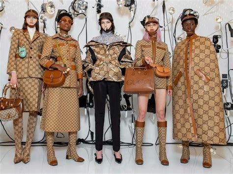 40대 패션 단발 여자옷 쇼핑몰 여성옷 선물 화장품 헤어스타일 남자 선물 Band