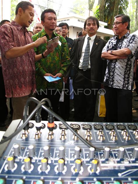 MENKOMINFO RESMIKAN SME ANTARA Foto