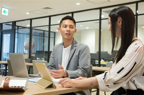 社宅ってどんな制度？社員寮との違い・入居条件・導入時のメリット・デメリットを解説 Jobrouting