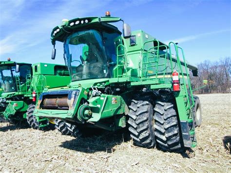 Lachimetime The John Deere S690 Is A Class 9 Combine Harvester