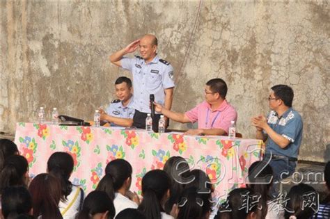 南宁市四职校举办法制教育报告会广西八桂职教网 有职教的地方就有我们
