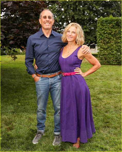 Gwyneth Paltrows Daughter Apple Martin Makes Rare Public Appearance At