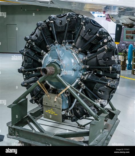 Boeing B 17g Flying Fortress Engine Wwii Iwm Duxfo 56 Off