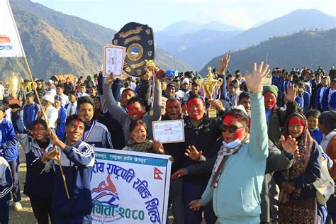 १५ औँ जिल्ला स्तरीय राष्ट्रपती रनिङ शिल्ड भूमेको हातमा इभूमे डट कम