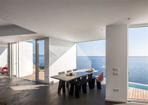 Sunflower House Comprises Ten Cubes Pointed In Different Directions