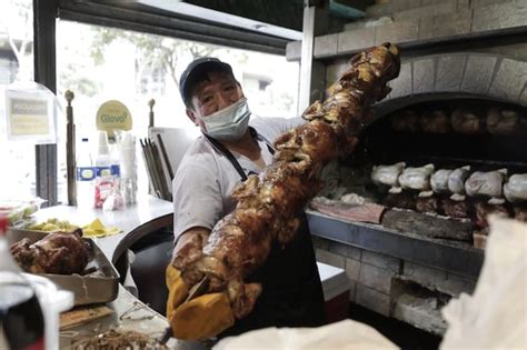 Día del Pollo a la Brasa Cuándo es quién lo creó y por qué se celebra esta festividad en el