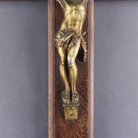 Ancien crucifix bois et métal doré