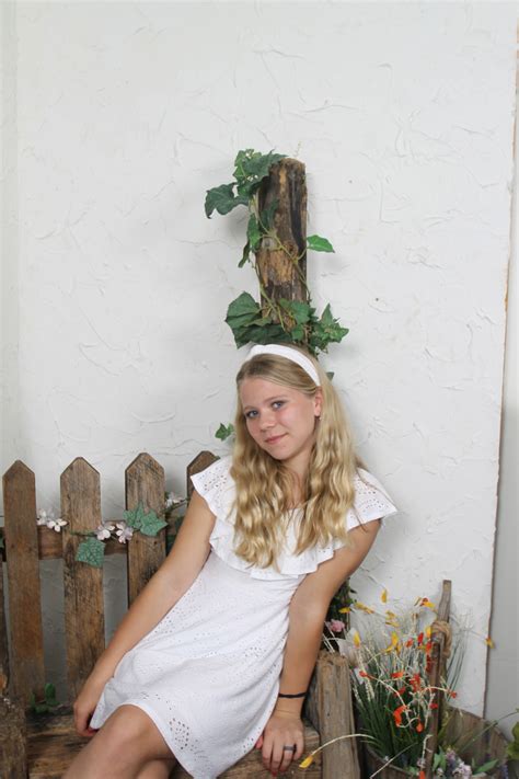 Sophia T New View Modeling