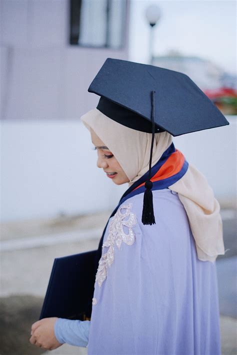 Pin By ARpotret On Wisuda Graduation Poses Graduation Photography
