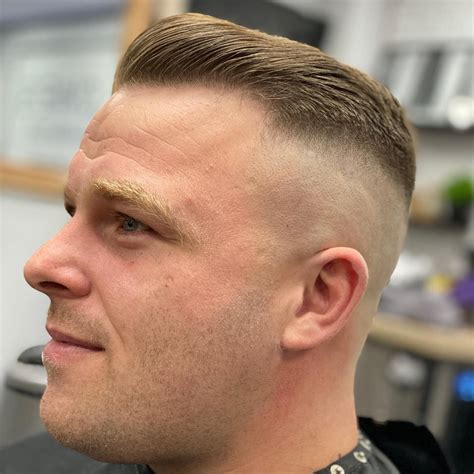 RAZOR FADE POMP High Razor Fade With A Nice Pomp On Justin This Morning Using The Cutthroat