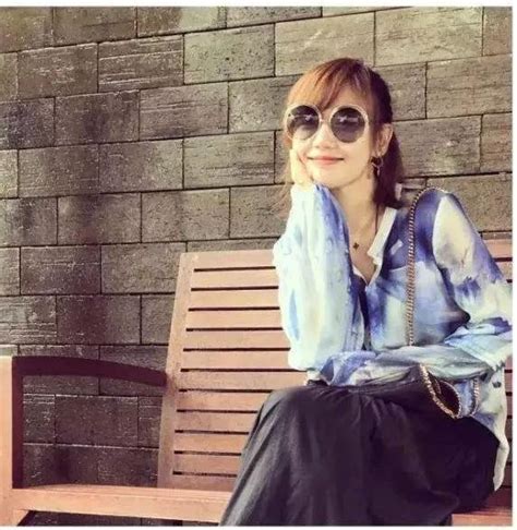 薛佳凝皈依佛門，已修行近一年，胡歌曾去探望 每日頭條