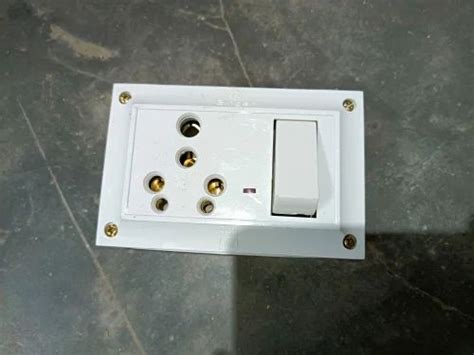 16a Switch Socket Combined Plastic At Rs 40 In Delhi Id 2850948430630