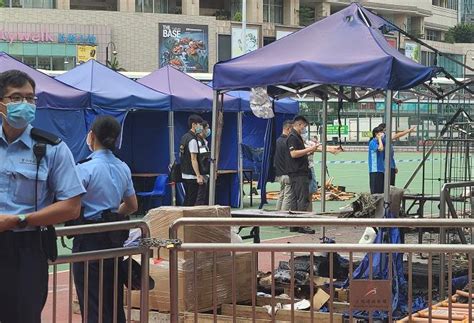 荃灣沙咀道流動採樣站遭縱火 多個帳篷及一批醫療物資被焚毀 香港商報