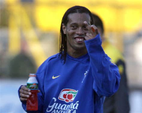 Ronaldinho på druk igen BT Fodbold bt dk