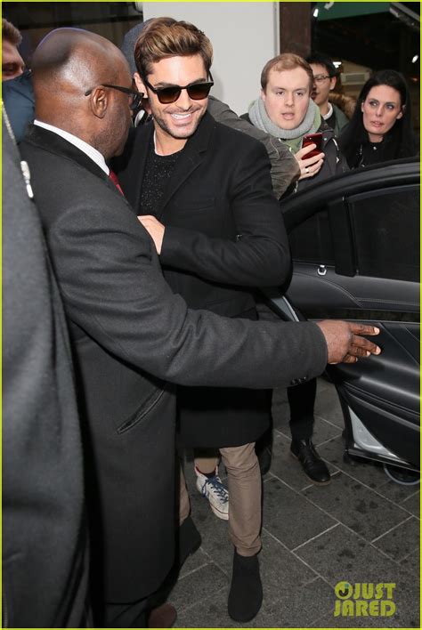 Photo Zac Efron Zendaya Greatest Showman Press Tour London 47 Photo