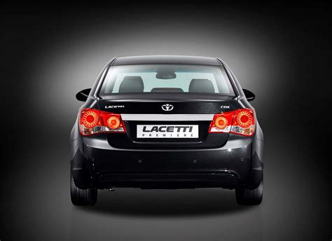 Download Stunning Daewoo Lacetti In Motion Wallpaper