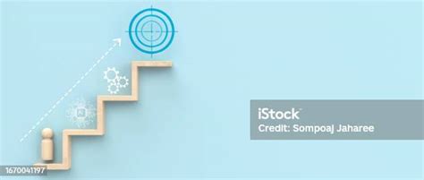 사다리 개발목표 기업가 사업가 이익 매출 사다리패턴 마케팅 목표 성공을 위한 전략 관리 0명에 대한 스톡 사진 및 기타 이미지