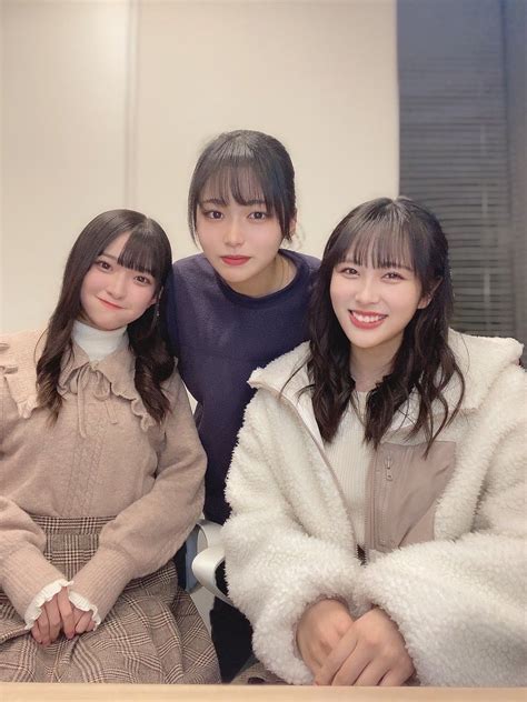 逢田 珠里依 On Twitter 2つのオンライン個別お話し会ありがとうございました😖😆 4枚目は家族写真を意識して撮りました😂 家族