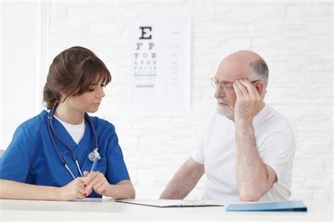 Premium Photo Patient Getting New Glasses