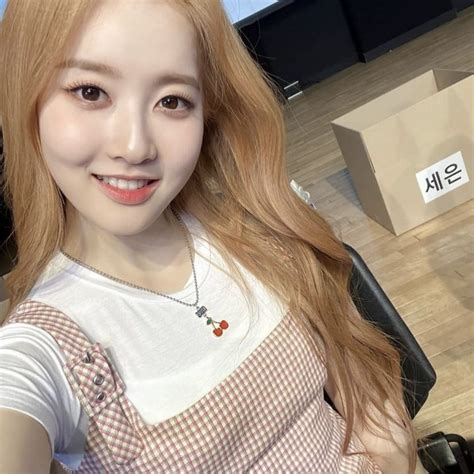Pin On Park Sieun In 2024 Women Female Cool Girl