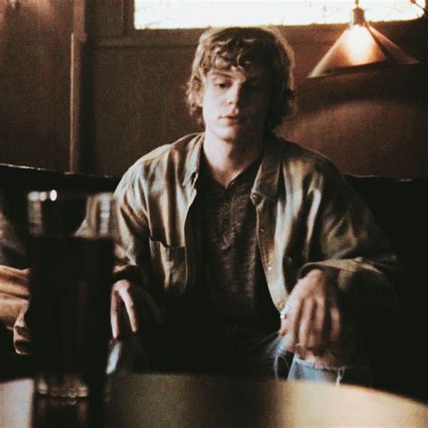 Tate Langdon Aesthetic ソウ エヴァン イケメン