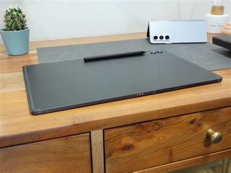 ထိပ်တန်း တက်ဘလက်များ Galaxy Tab S10 တွင် ပုဆိန်ပါရှိသည်။ အတူလာမယ