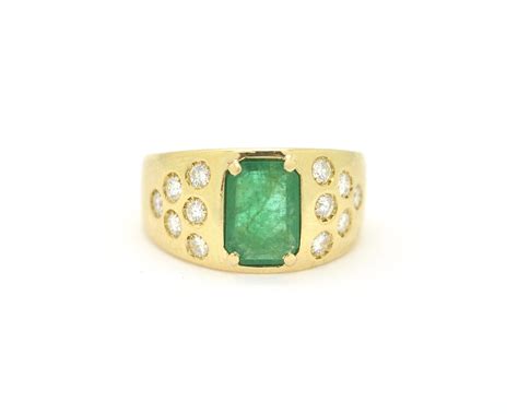 Anello In Oro Giallo Con Smeraldo E Diamanti GIOIELLERIA ROMA GIOIELLI IN ORO ARGENTO E